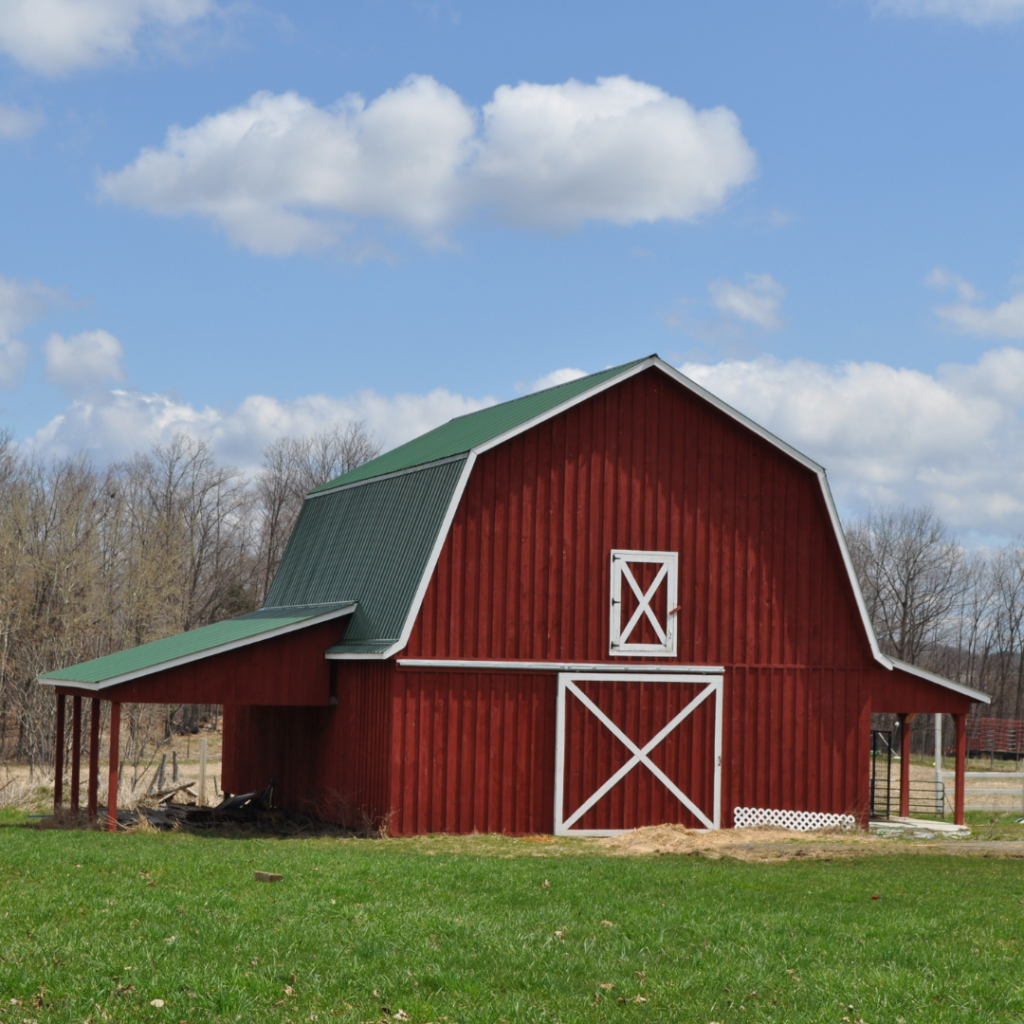 20 Barn Organization Ideas That Will Make Your Life Easier - Be Simply ...